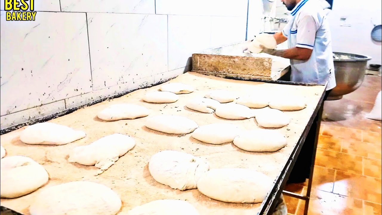 Baking bread | Cooking delicious Barbari bread 1000 breads are sold ...