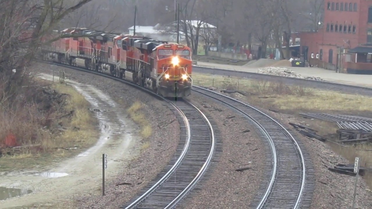BNSF Intermodal Train at Fort Madison, Iowa - March 28, 2020 - YouTube