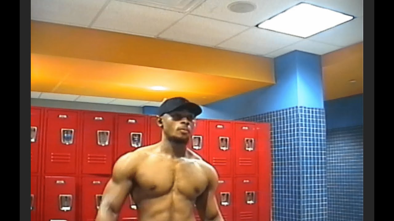 Chasing The Pump (INTENSE chest session) - YouTube