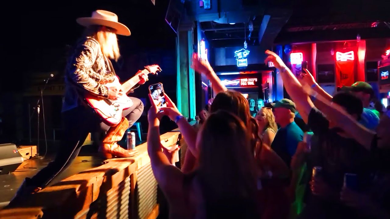 Crowds Incredible Reaction When the Band Invites Me on Stage - YouTube