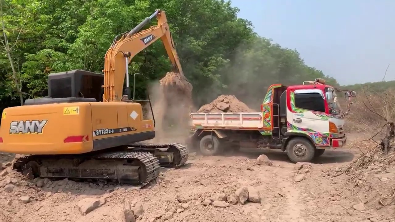 Sany sy135 c ลอกนา - YouTube