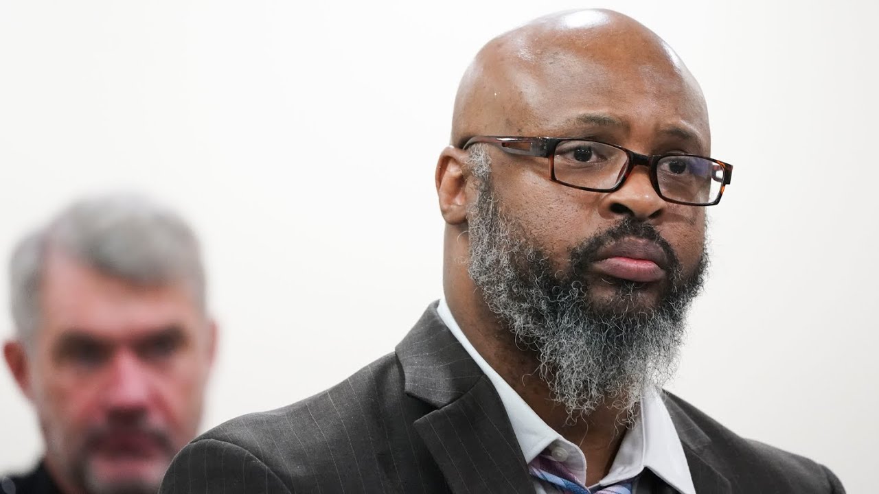 Watch: Opening statements in Adam Bennefield trial - YouTube