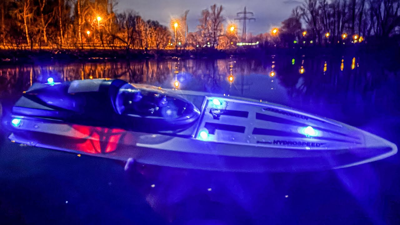 Fast RC Boat Graupner Mambo at Night Upgrade - YouTube