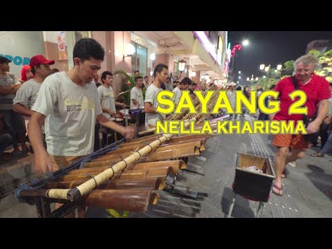 SAYANG 2 - Versi Calung Funk (Angklung Malioboro) Nonton Angklung Pakai Kamera Profesional, Mantap