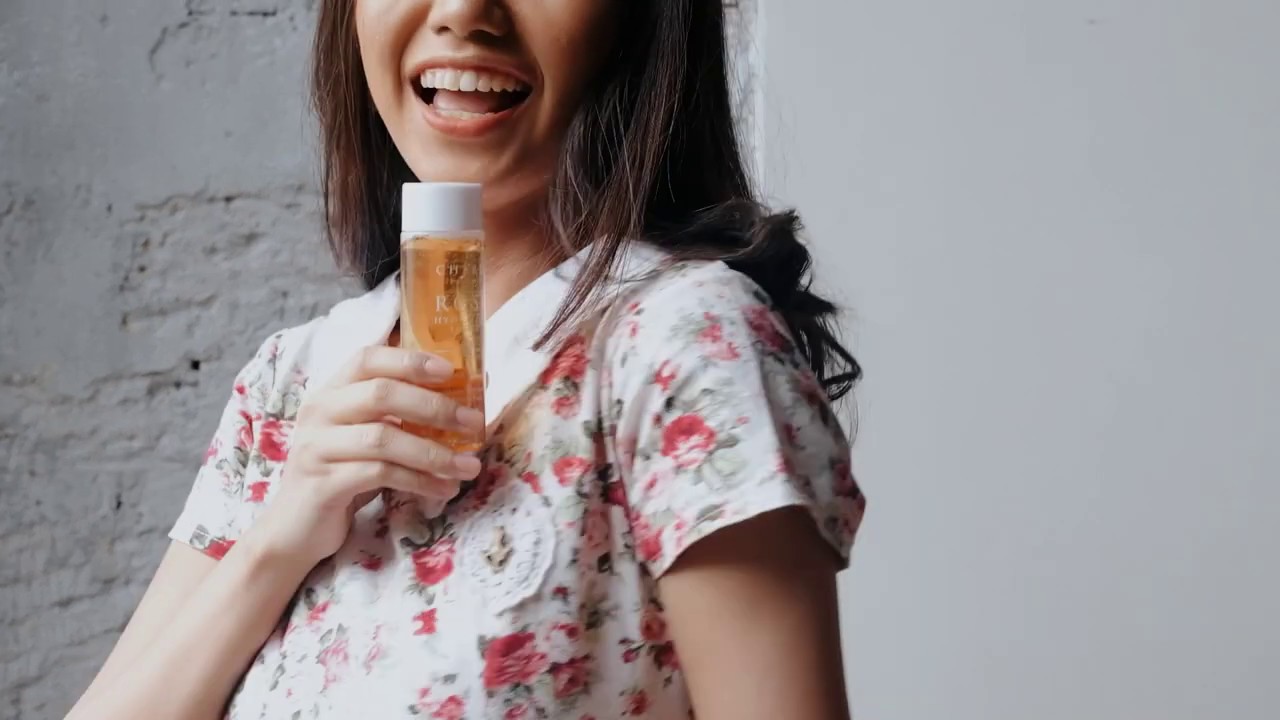 CHARIS ROSE HYDRATING TONER - YouTube