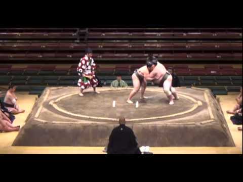 Takei vs Terunosato Day 12 Sumo Natsu Basho May 2014 - YouTube