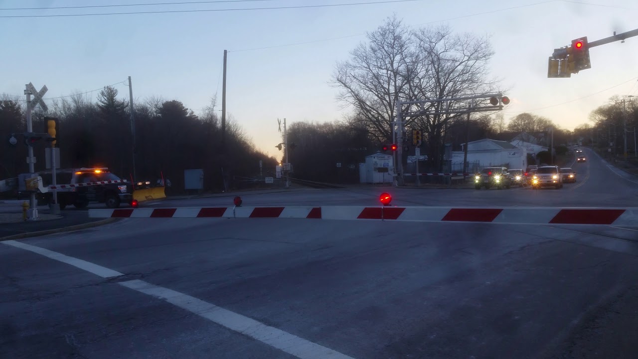 MBB Cab Car #1533 @ Pond Street Crossing - YouTube