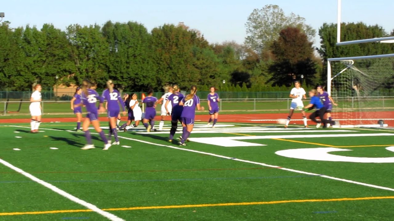 SCSU Women's Soccer # 7 Suzane Pires Scores Goal - YouTube