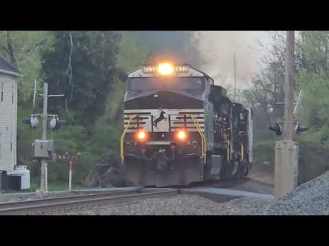 NS 4832 Leads NS 3373 SD40-2 NS 4223 on NS 13R Passing Through in Boyce VA - YouTube