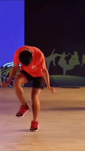 "Teenager Cen Xiaolin Shatters Jump Rope Record – 228 Jumps in 30 ...