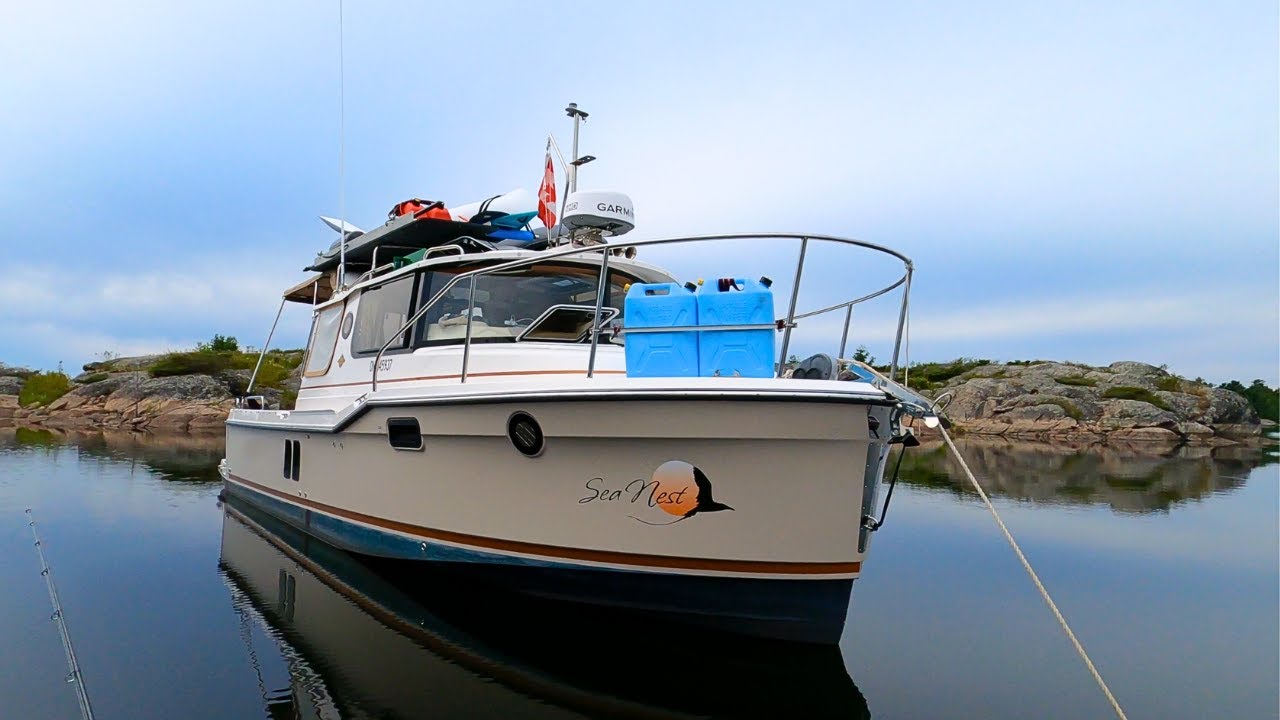 ANCHOR STUCK IN THE ROCKS UNDERWATER - Cruising the Obstacle Course on ...