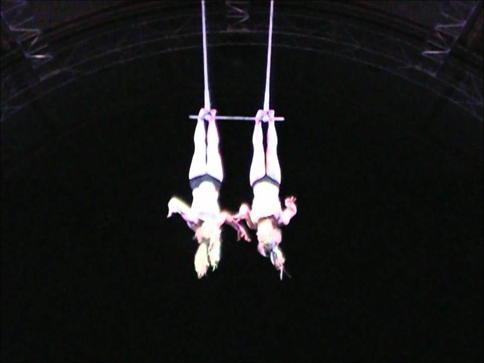 Doubles Static Trapeze Full Routine - YouTube