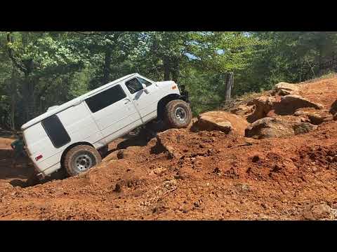 INSANE ROCK CRAWLER VAN 4x4 travis custom 4x4 van (maiden voyage) WATCH ...