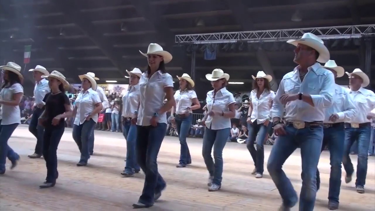 ONE HUNDRED line dance Wild Country Voghera - YouTube