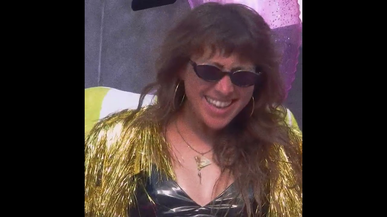 The Love-In - Elio (Official Video) - YouTube