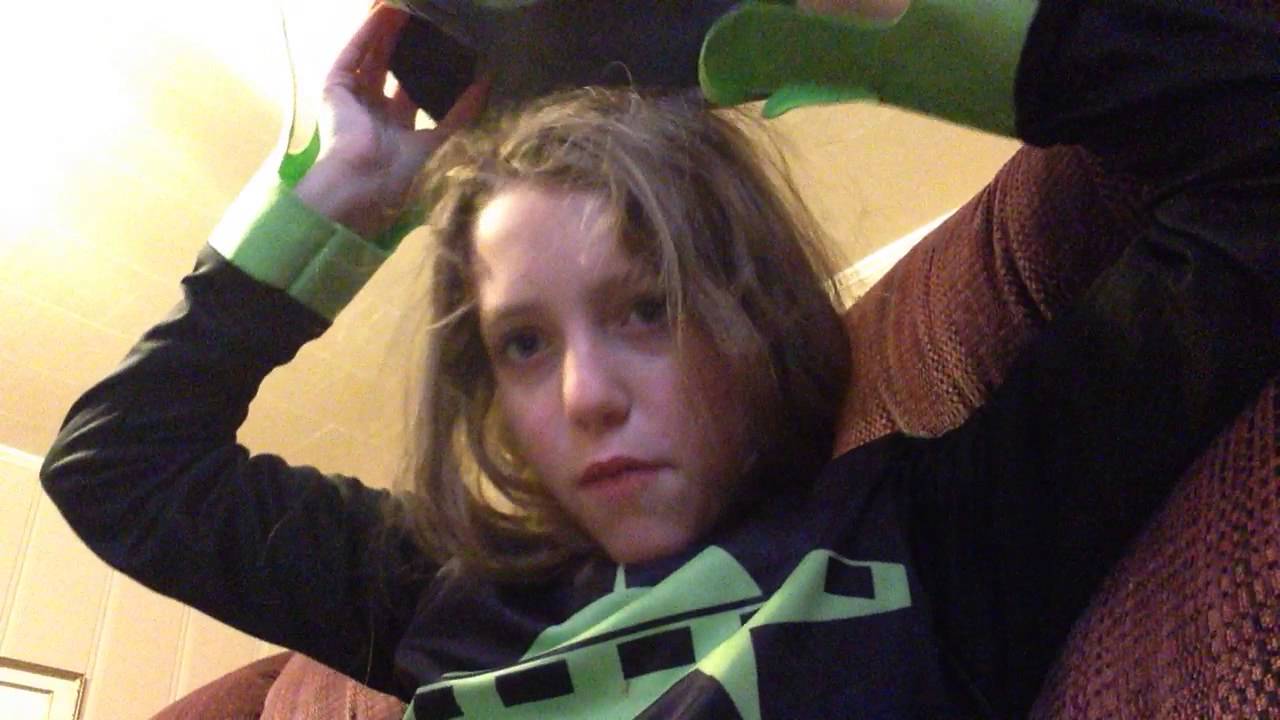 Alien transformation scene - YouTube