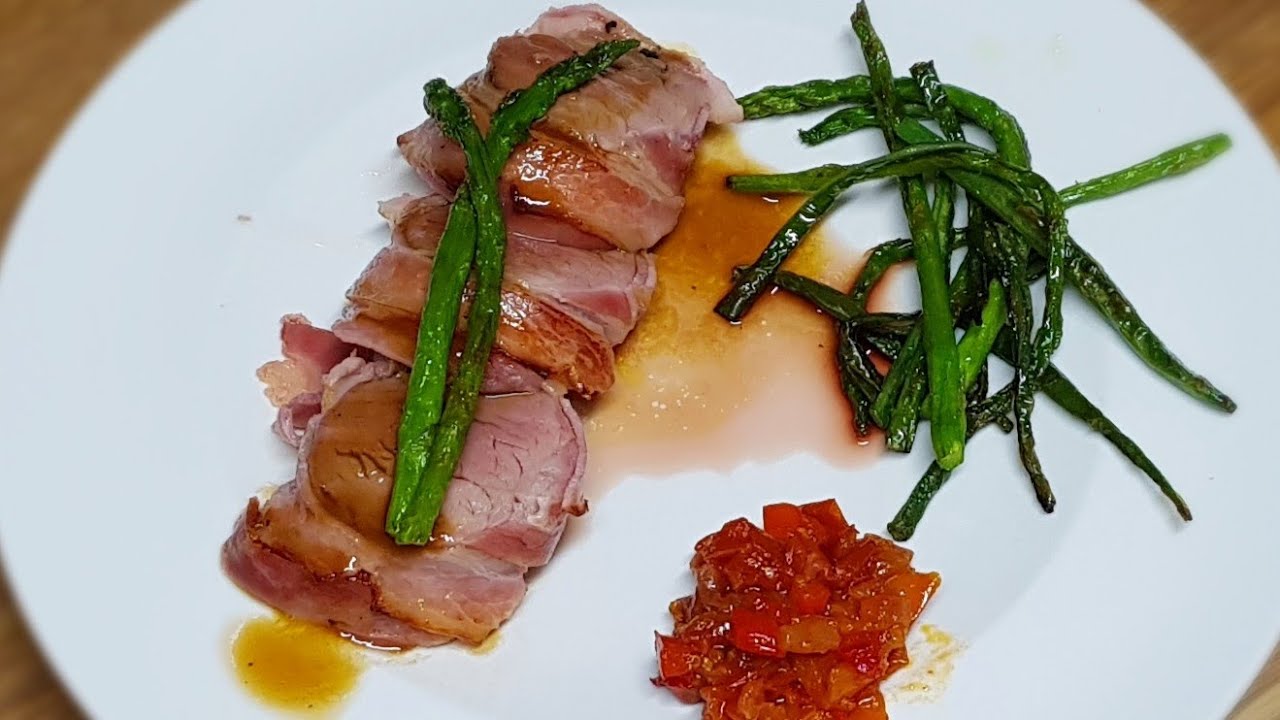 Solomillo albardado con bacon y chutney de tomate - YouTube