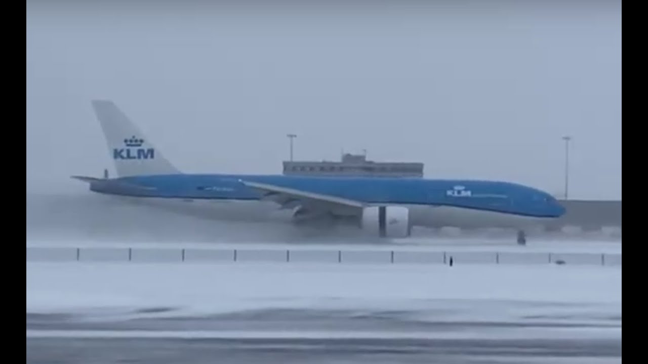 KLM-B777 Landing At Kittila ( Project Flight ) - YouTube