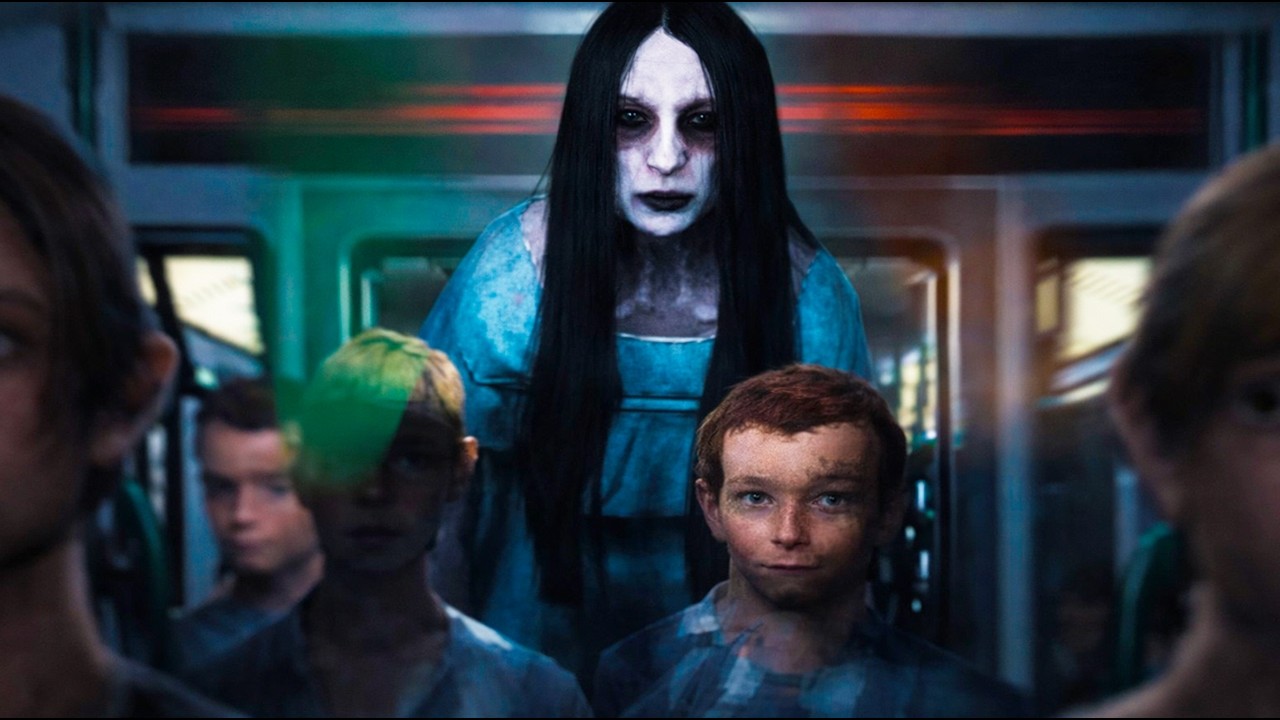 Giant Irish Demon Lady Horror Game - YouTube