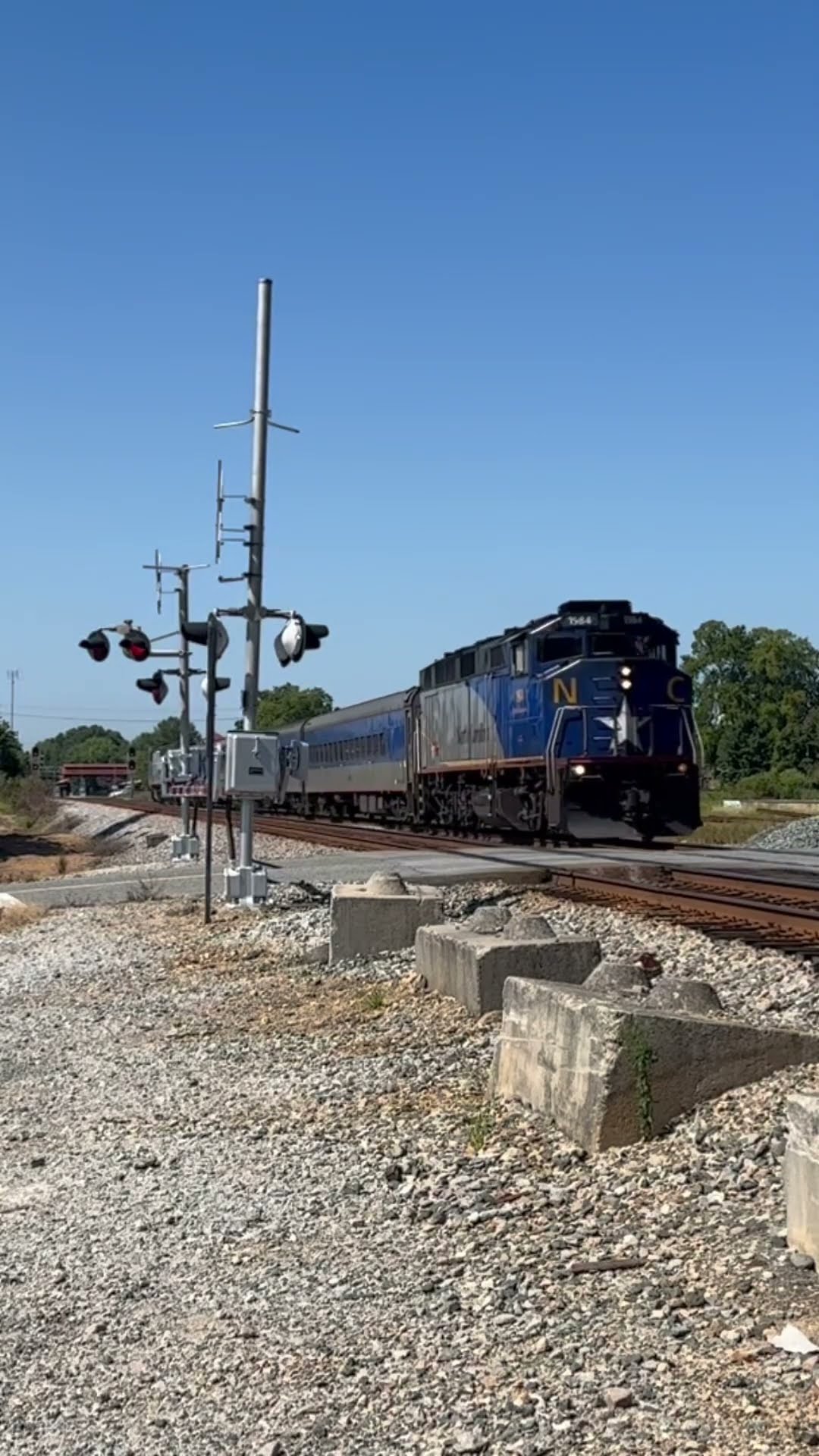 Amtrak 72 in Salisbury #train #amtrak - YouTube
