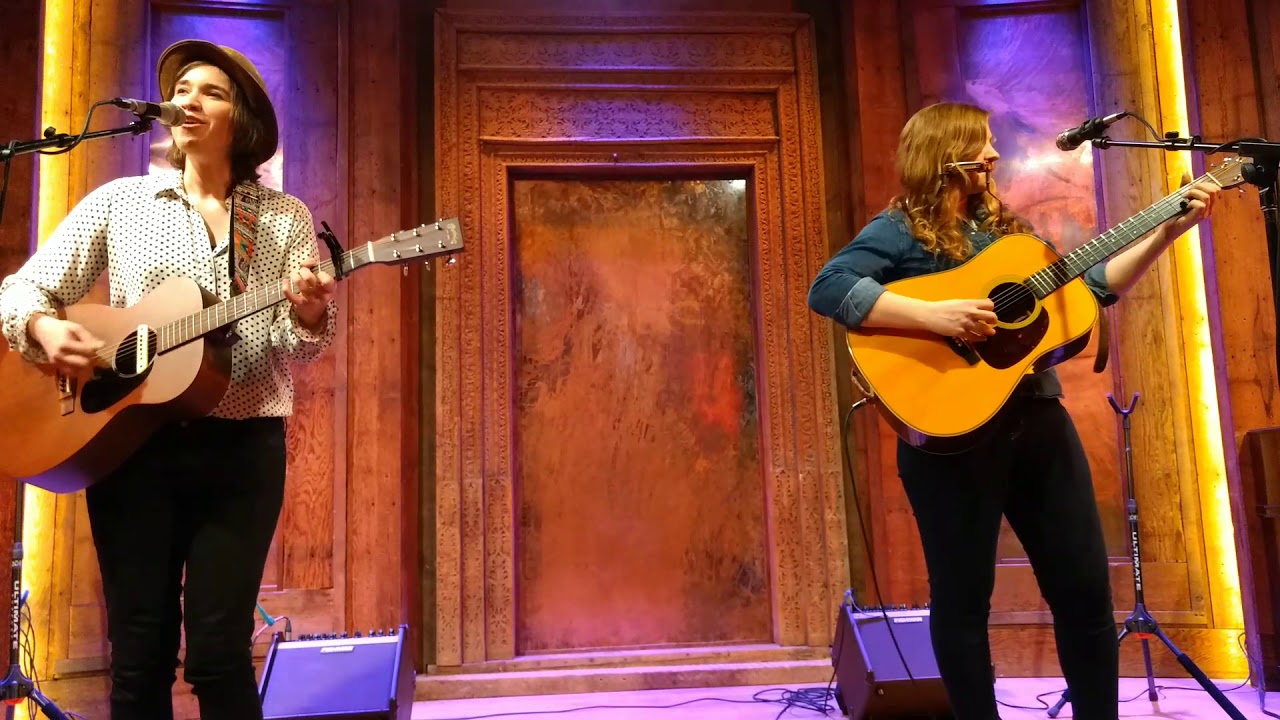 Reina del Cid & Toni Lindgren "Pretty Lie" - YouTube