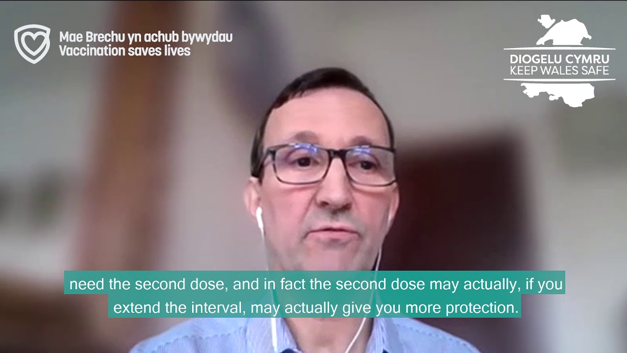 Dr Richard Roberts on COVID-19 vaccine dosage intervals - YouTube