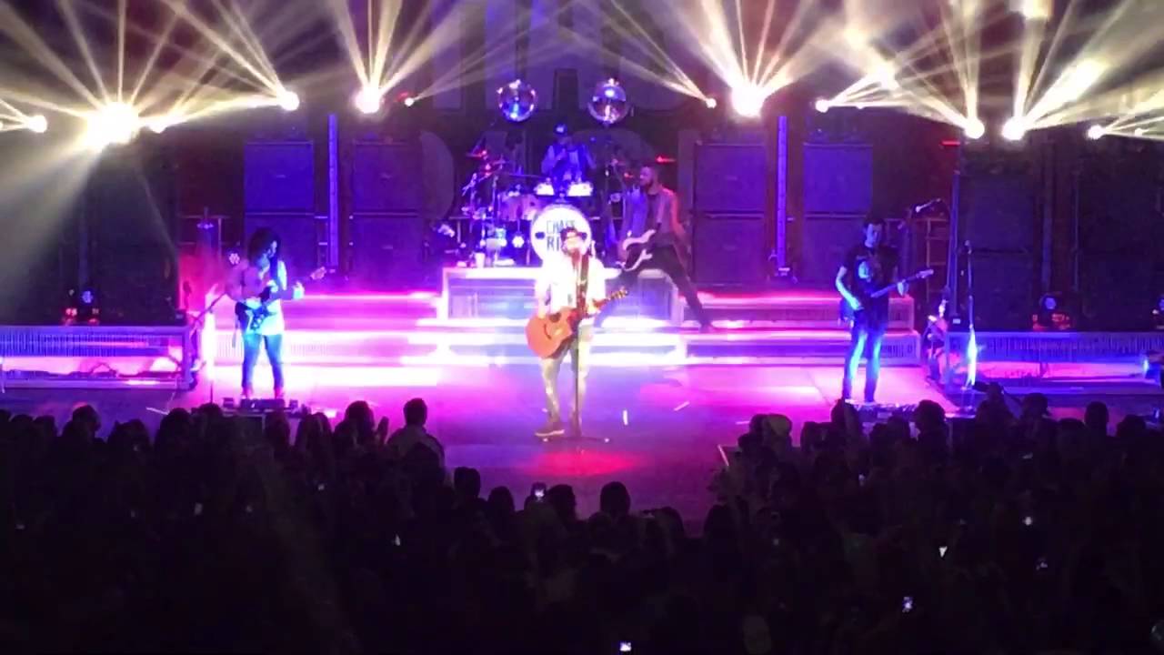 Carolina Can - Chase Rice at Carmichael Arena UNC - Chapel Hill - YouTube