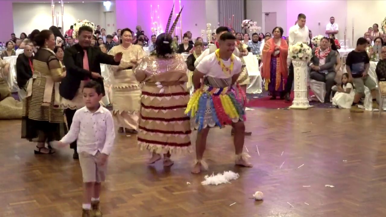 Tau'olunga #10 - YouTube