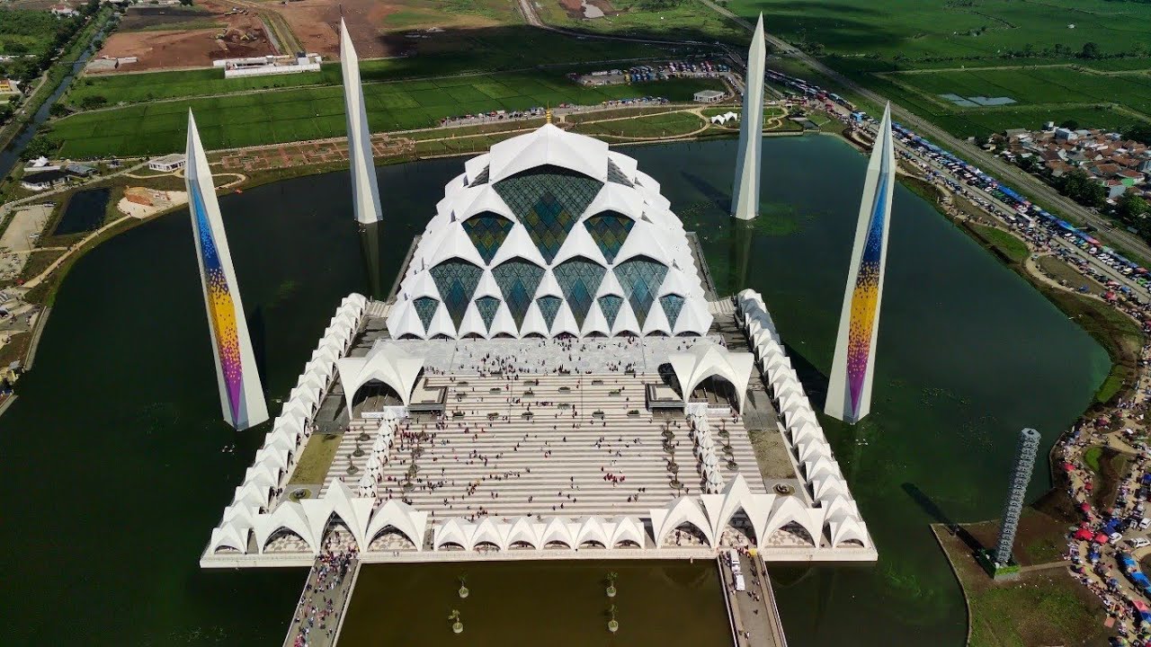 Masjid Raya Al-Jabbar/Masjid Terapung Gedebage - YouTube