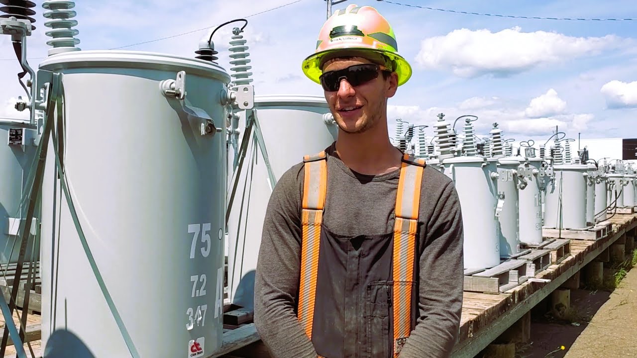 Lineman training crew - YouTube