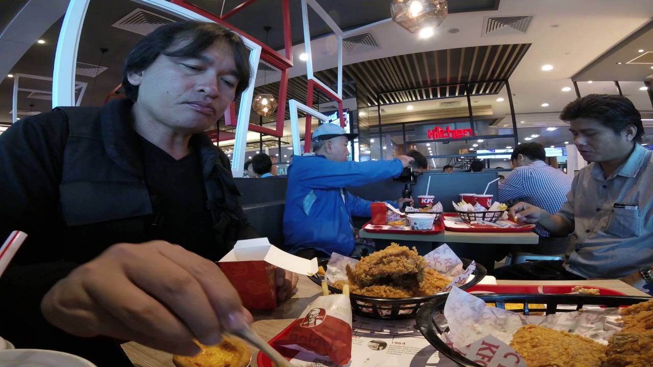 กินไก่ทอด KFC สุดยอดกรอบอร่อย ที่สนามบินย่างกุ้ง ชุดเดียว เต็ม2 โต๊ะเลย ...