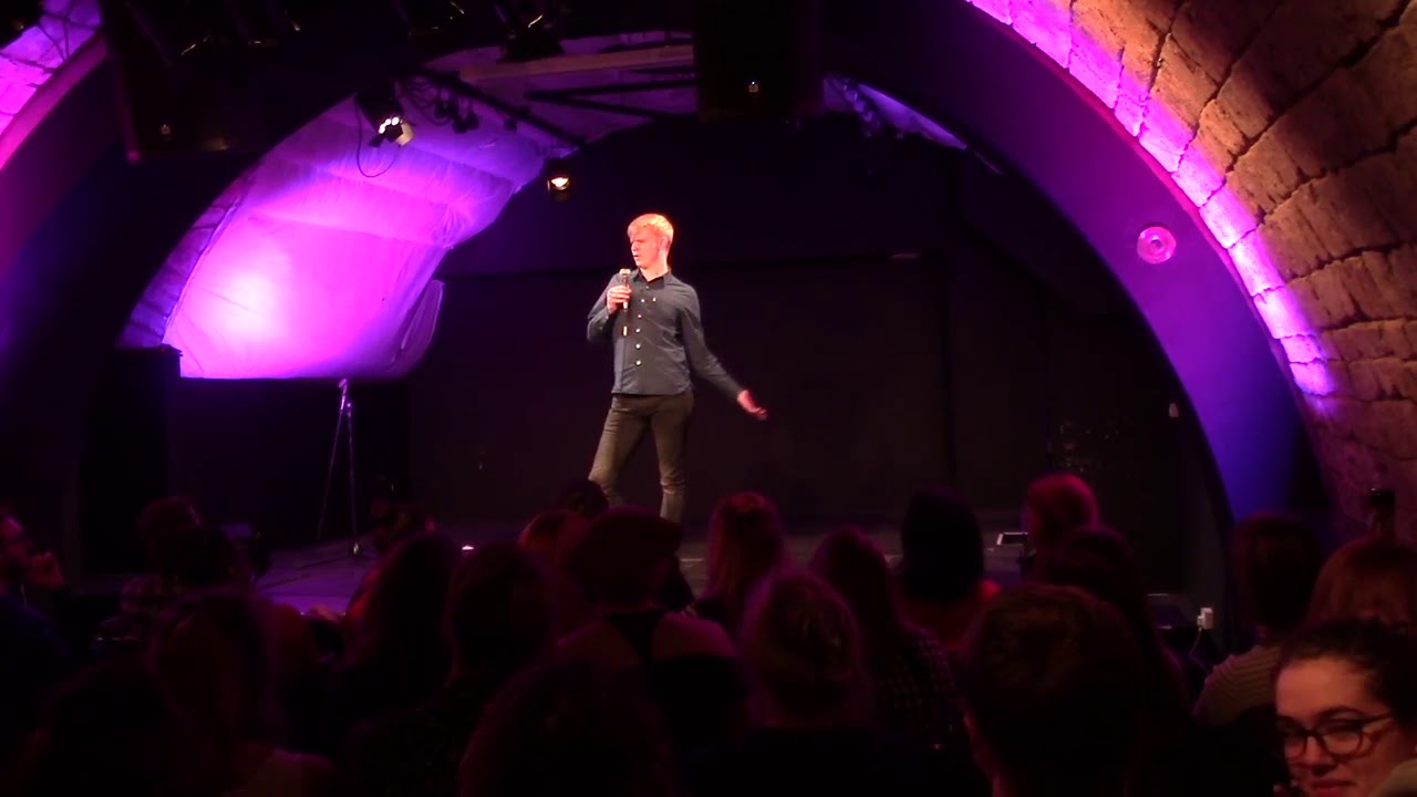 Bill Ashbridge - Stand Up at Burdels Yard in Bath. - YouTube