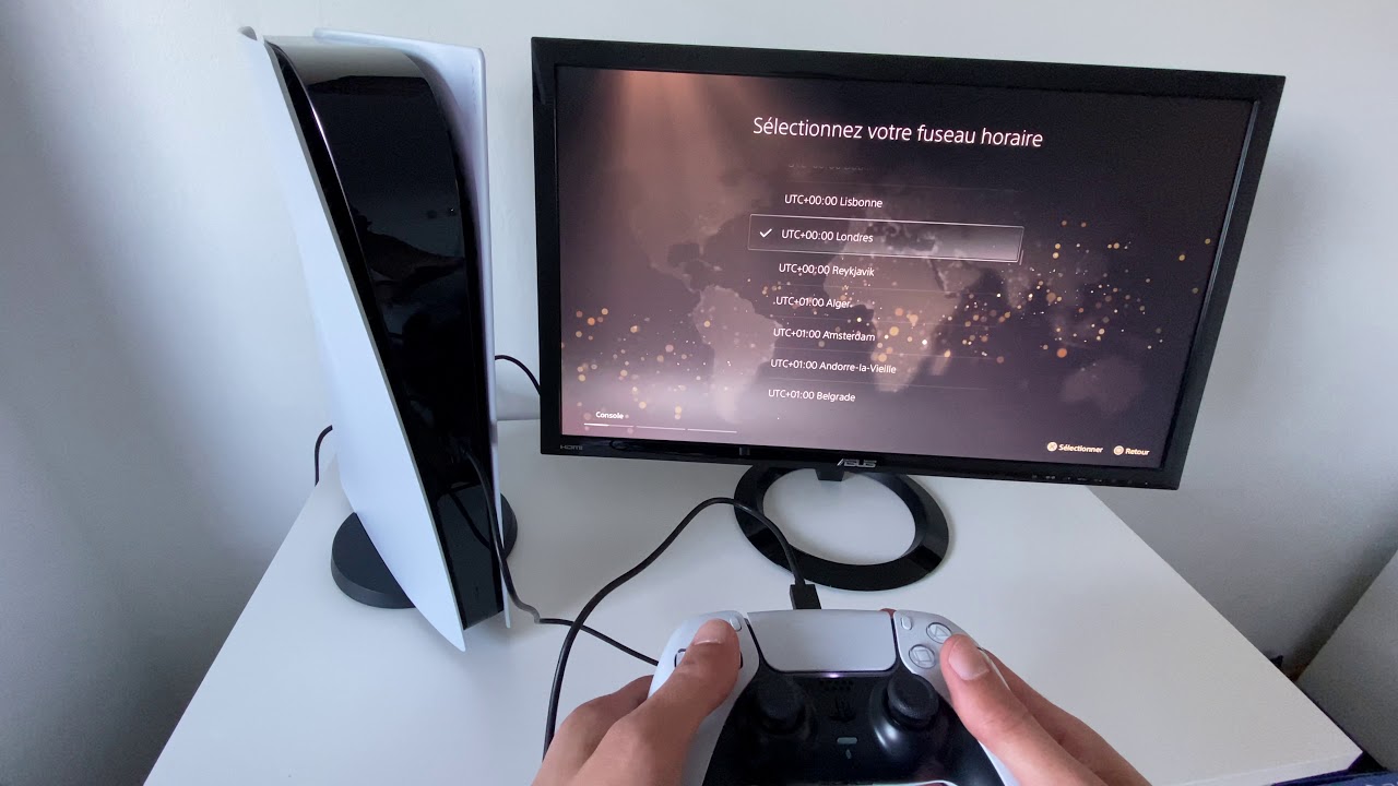 PS5 first boot up ( 4K Video ) - YouTube