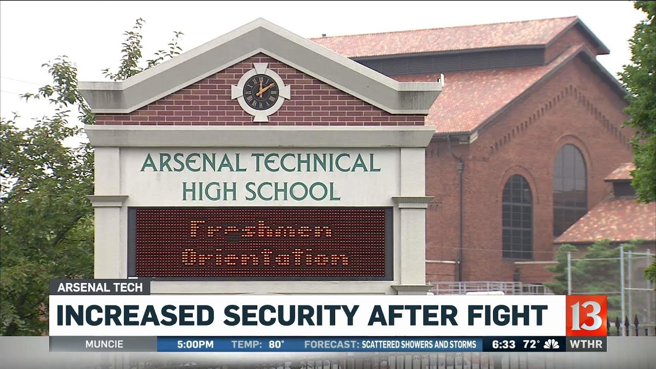 Fight causes chaos at Arsenal Tech 6:30 - YouTube