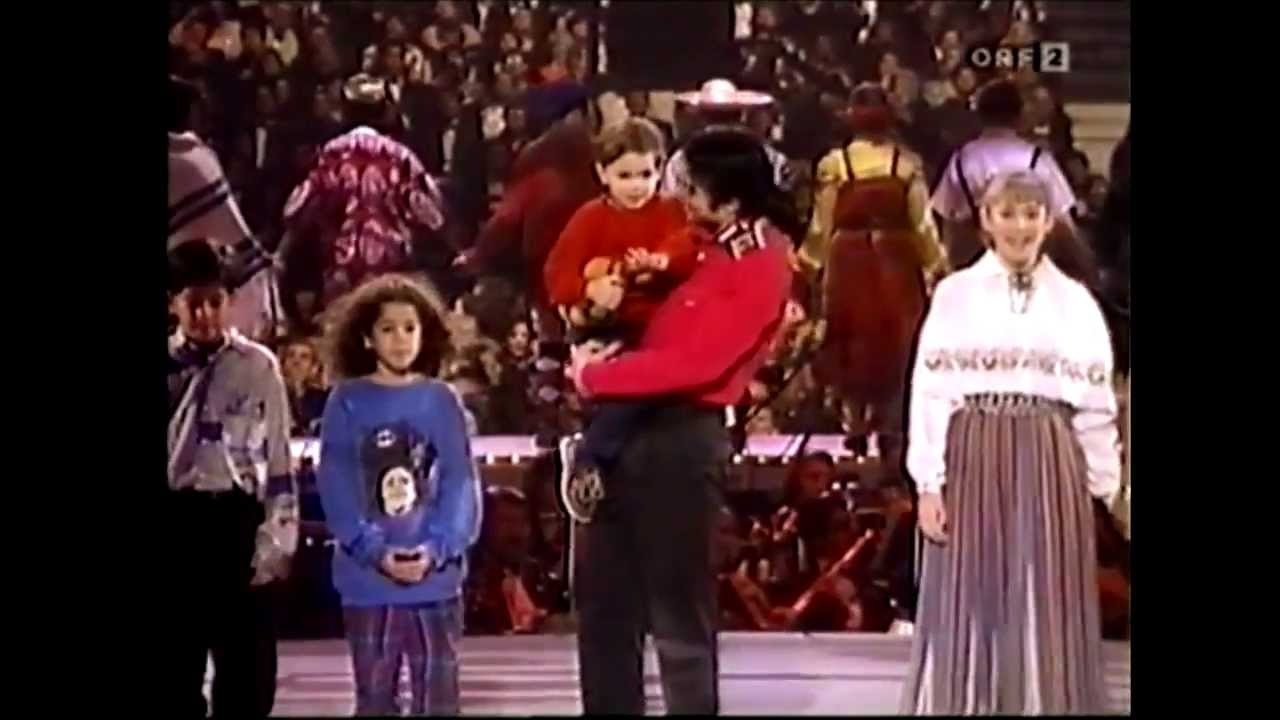 Michael Jackson - Heal The World - live at Clinton's Gala - YouTube