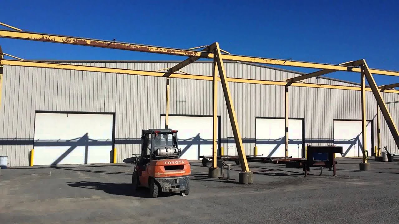 Latham fiberglass pool plant Tennessee - YouTube