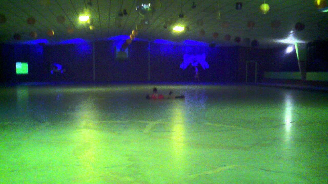 Me at Skate a Round USA - YouTube