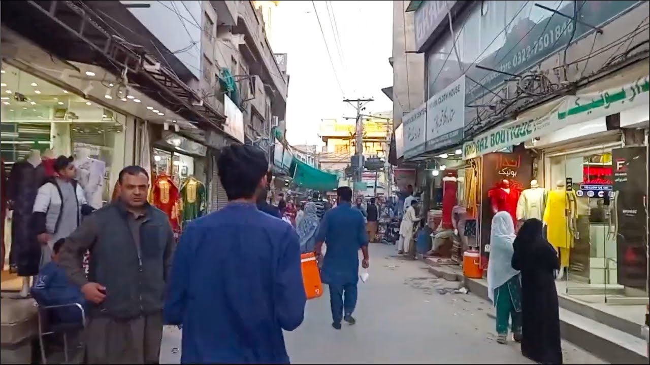 Iftar In Chowk Ahle Hadees Anarkali Bazaar Jhelum, Pakistan || Walking ...