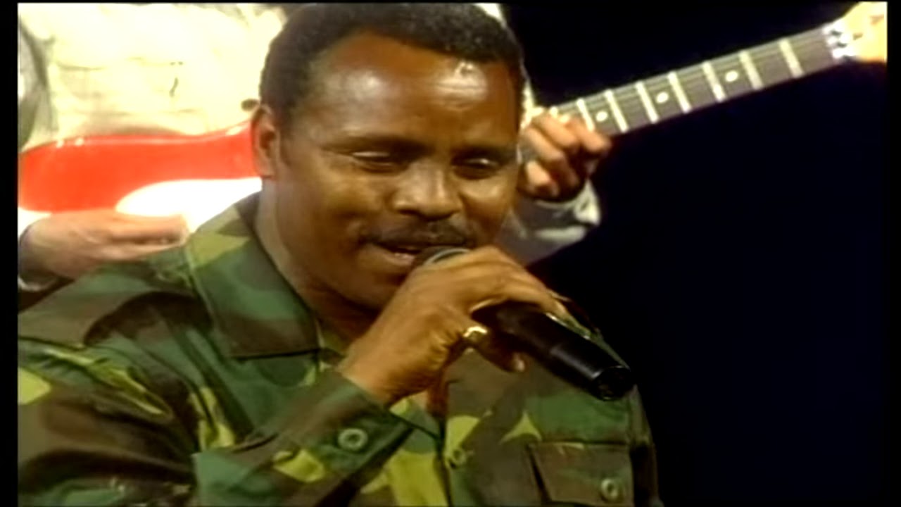 old Tigrigna music by ጠርጣራው ስቡሕ: ኣይበልነን ዶ ኣይበልነን ዶ - YouTube