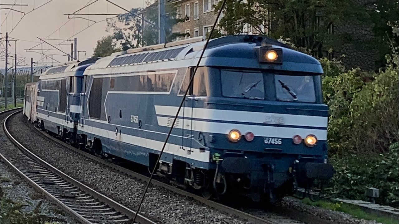 BB 67400 et RRR radiées au Bourget - YouTube