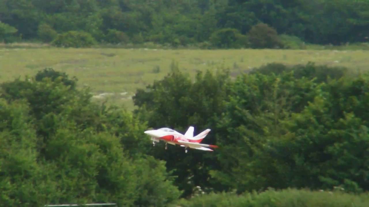 Freewing Super Scorpion Slomo - YouTube