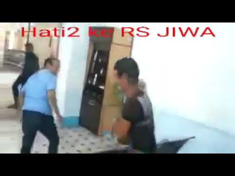 Orang gila ngamuk