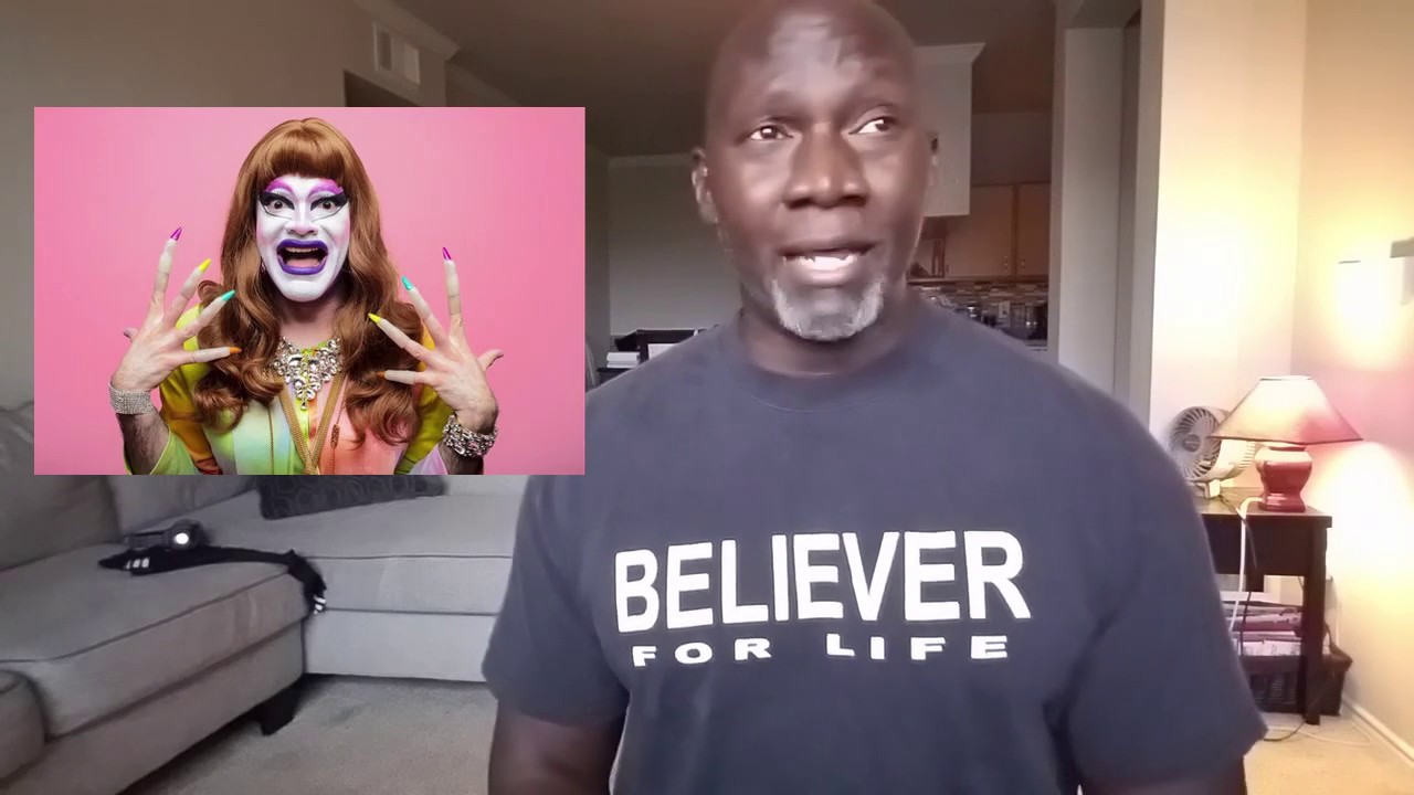 OMG!!- DRAG QUEEN STORY HOUR GETS WEIRD - YouTube