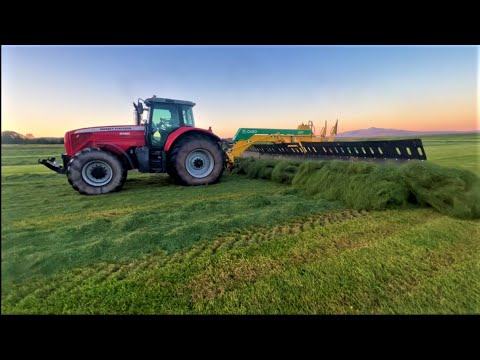 Operating an Oxbo 2340 merger - YouTube