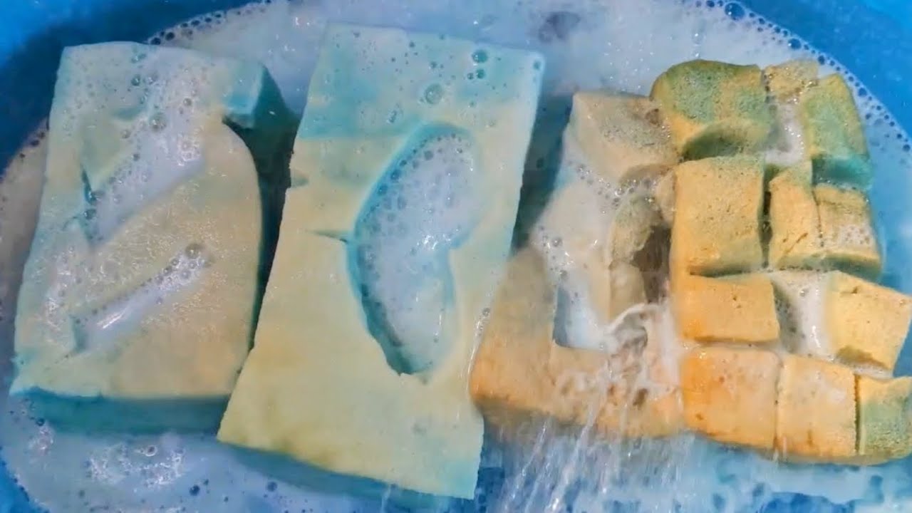 ASMR _ Blue sudsy sponge squeezing + Fabric softener rinsing - YouTube