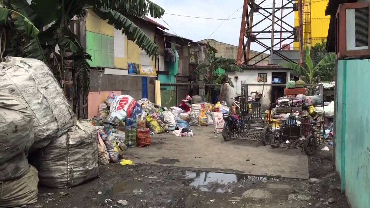 Church meeting in the slums of Tondo, Manila in the Philippines - YouTube