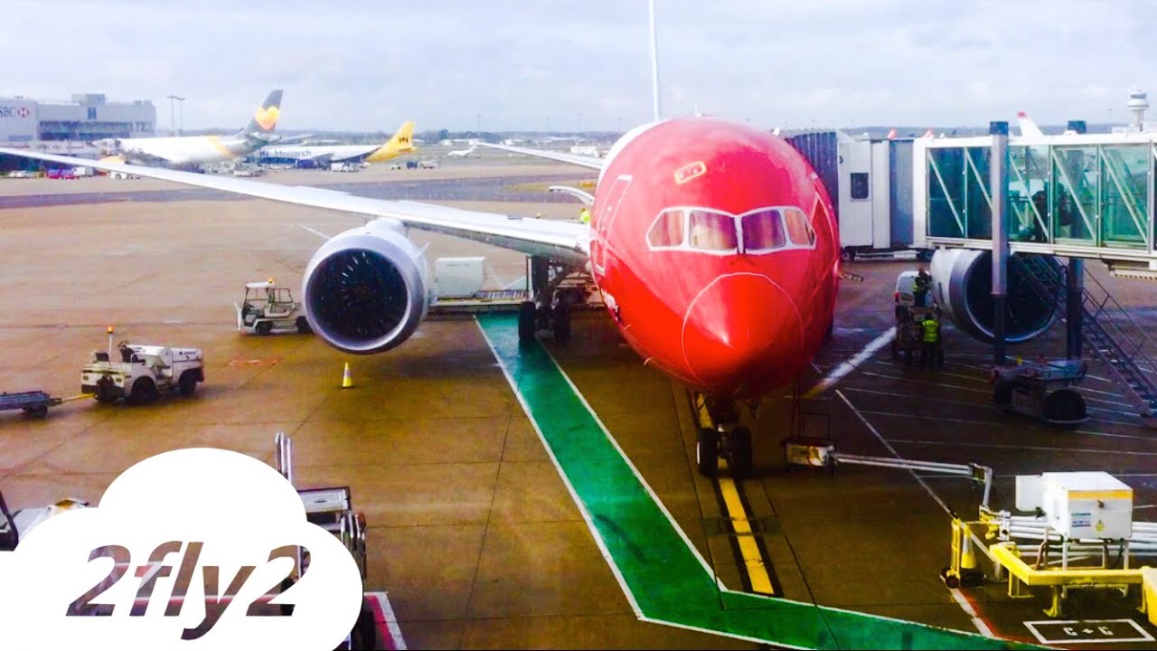 NORWEGIAN BOEING 787-8 DREAMLINER BOSTON-LONDON ECONOMY CLASS HD - YouTube