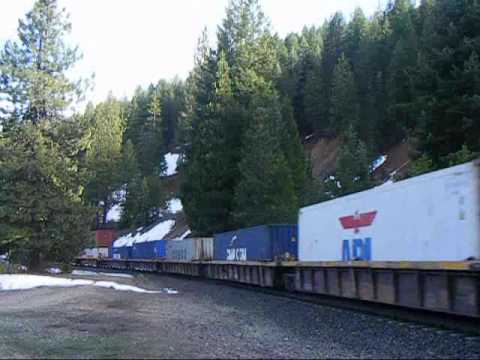 UP 7762 Leads Westbound IG2OA Around Williams Loop, Quincy, California ...