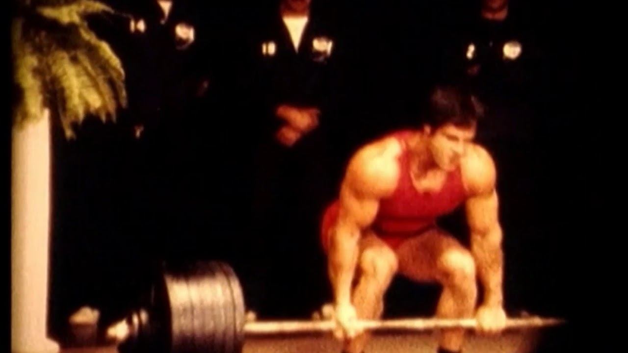 Franco Columbu - 700lbs x 3 Deadlift (1972) - YouTube