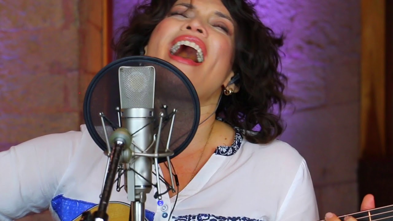 Irina Indigo - Live Sessions: De Madrugada - YouTube